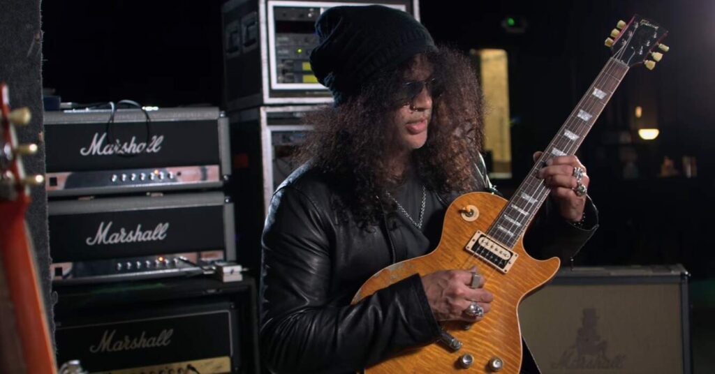 Slash conta por que não gosta de usar cordas e palhetas finas