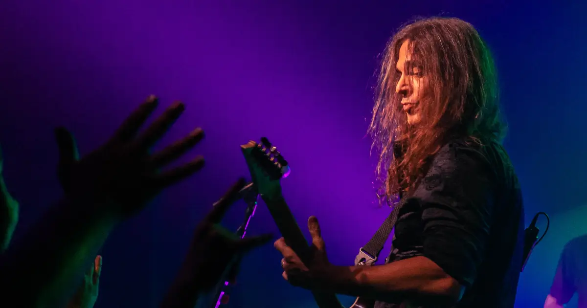 Show de Kiko Loureiro em SP terá participação de Bumblefoot, Lobão ...